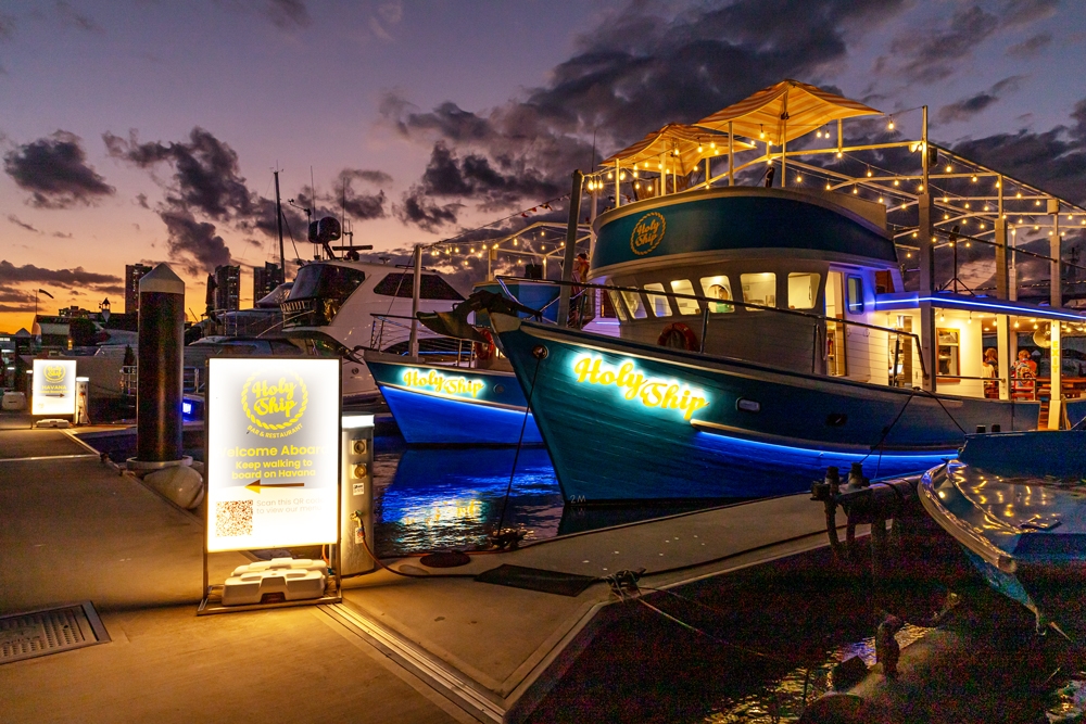 Holy Ship Bar And Restaurant Main Beach | Must Do Gold Coast